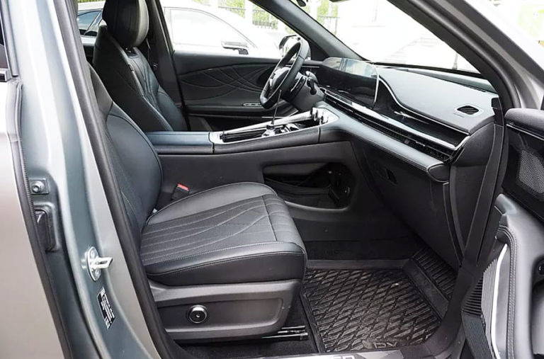 Скоро появится в продаже доступный EXEED RX Prestige