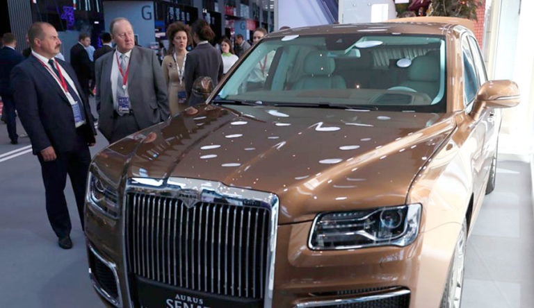 Обновленный Aurus Senat 2025 представят в июне на ПМЭФ-2025