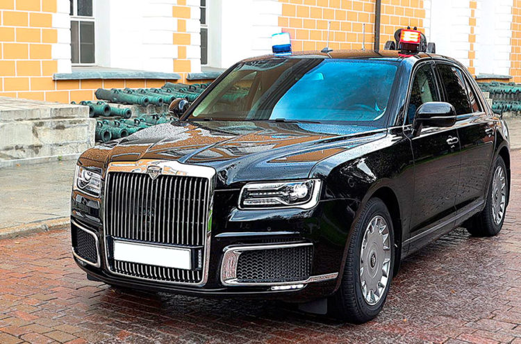 Обновленный Aurus Senat 2025 представят в июне на ПМЭФ-2025